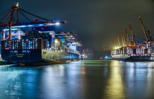 Containerschiffe Bilder & Fotos