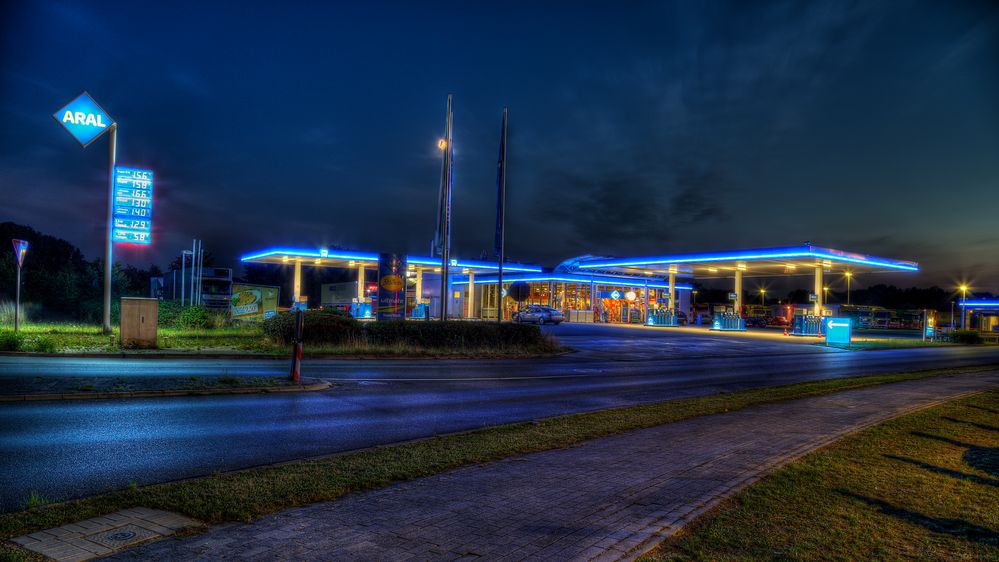ARAL-Tankstelle ***HDR*** Foto & Bild | monatswettbewerbe, 2018, 06 ...
