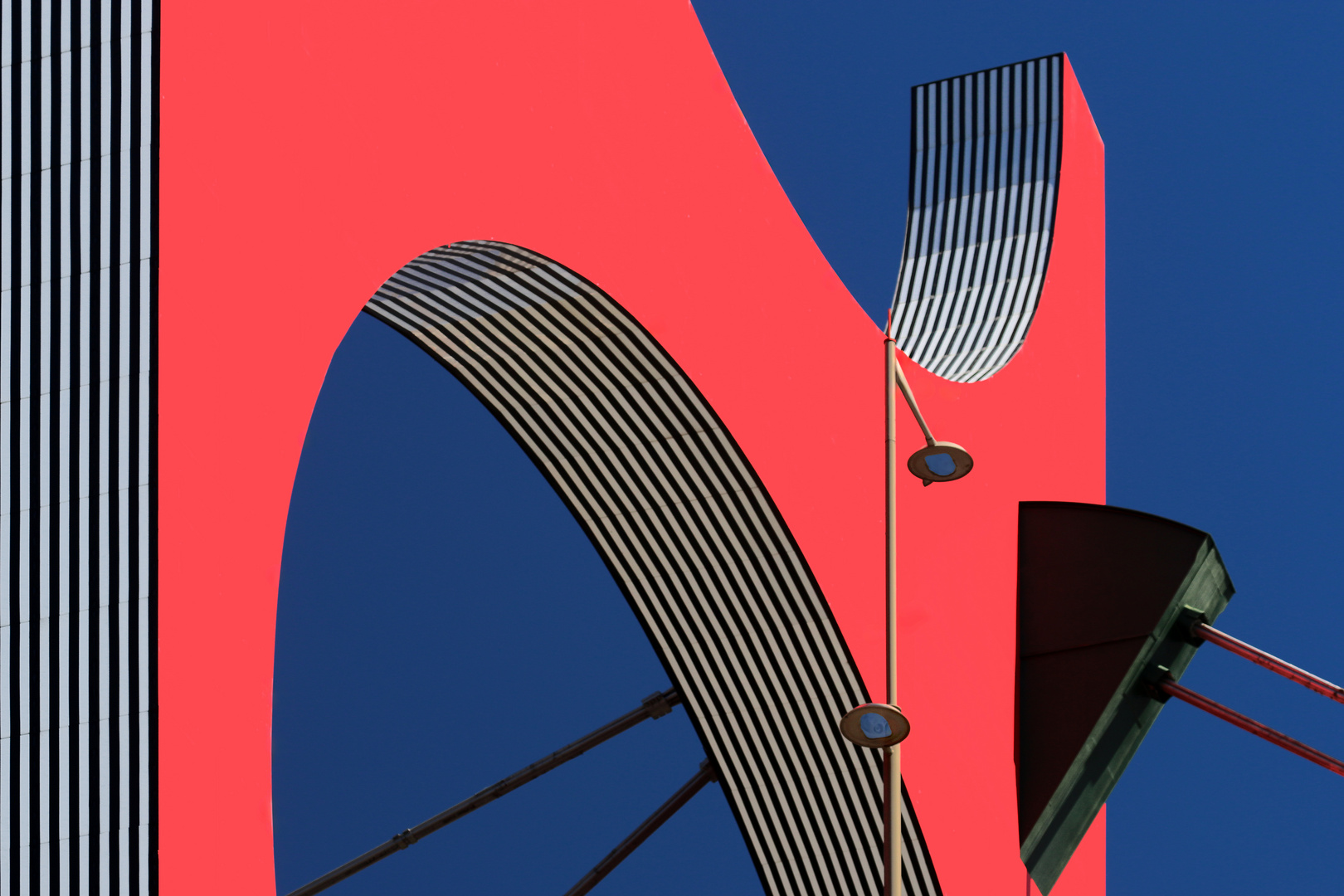 Arch and Stripes Foto & Bild | fotos, art, city Bilder auf fotocommunity