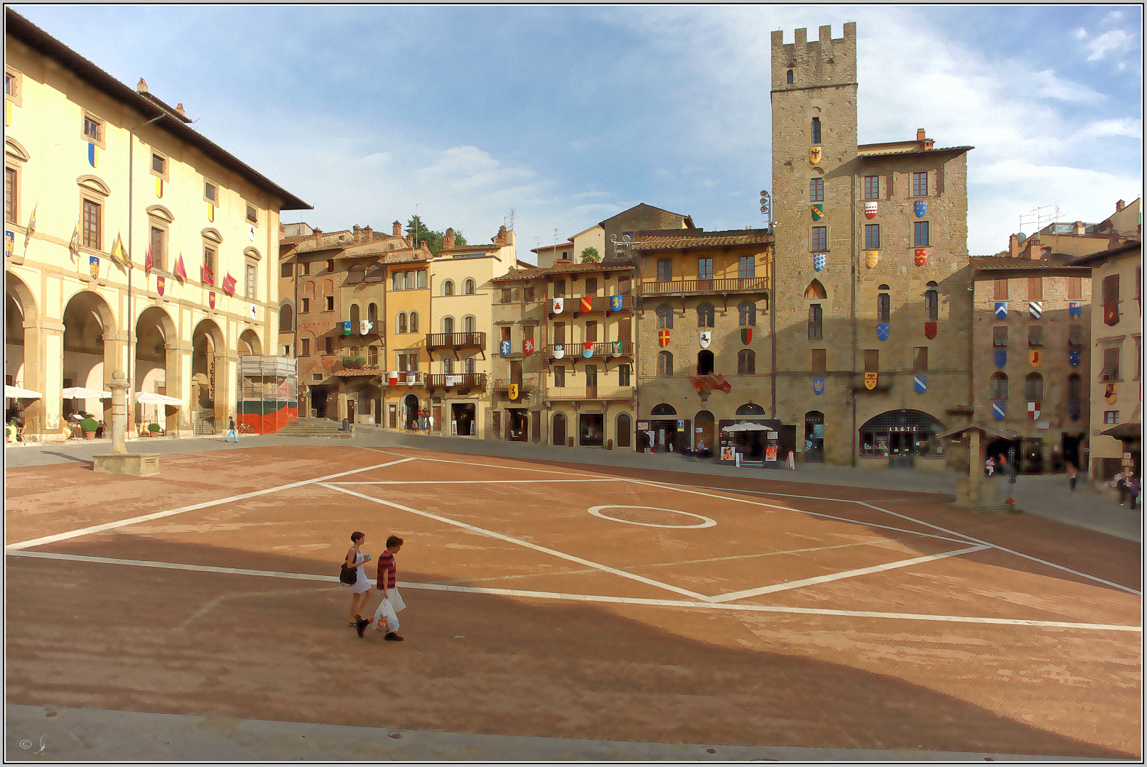 Arezzo - Piazza Grande Foto & Bild | architektur, europe, italy, vatican city, s marino Bilder ...