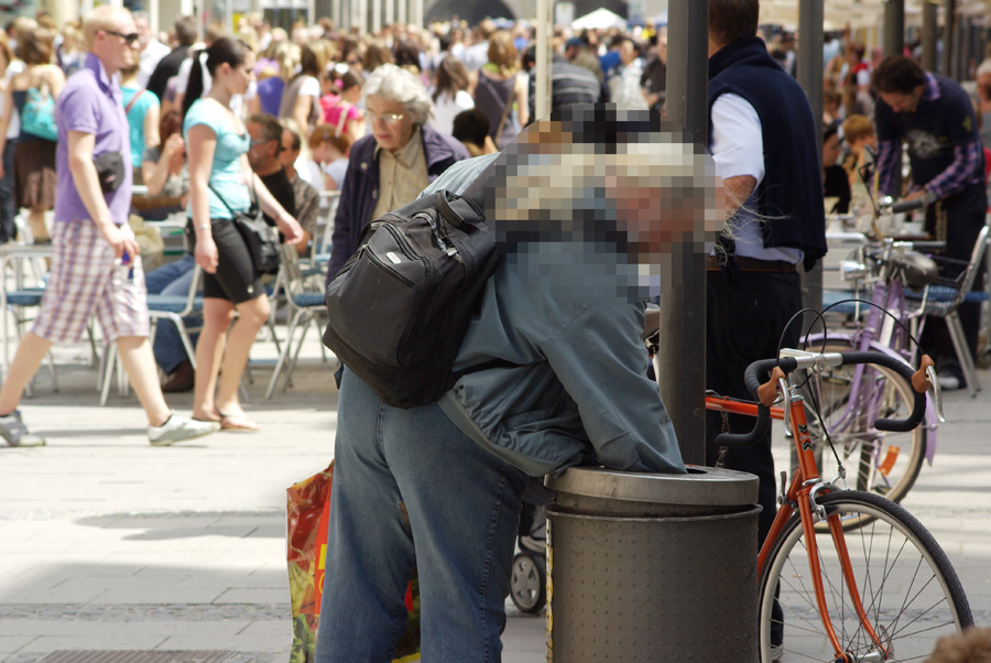 Armut in Deutschland Foto & Bild | streetfotografie mit menschen ...