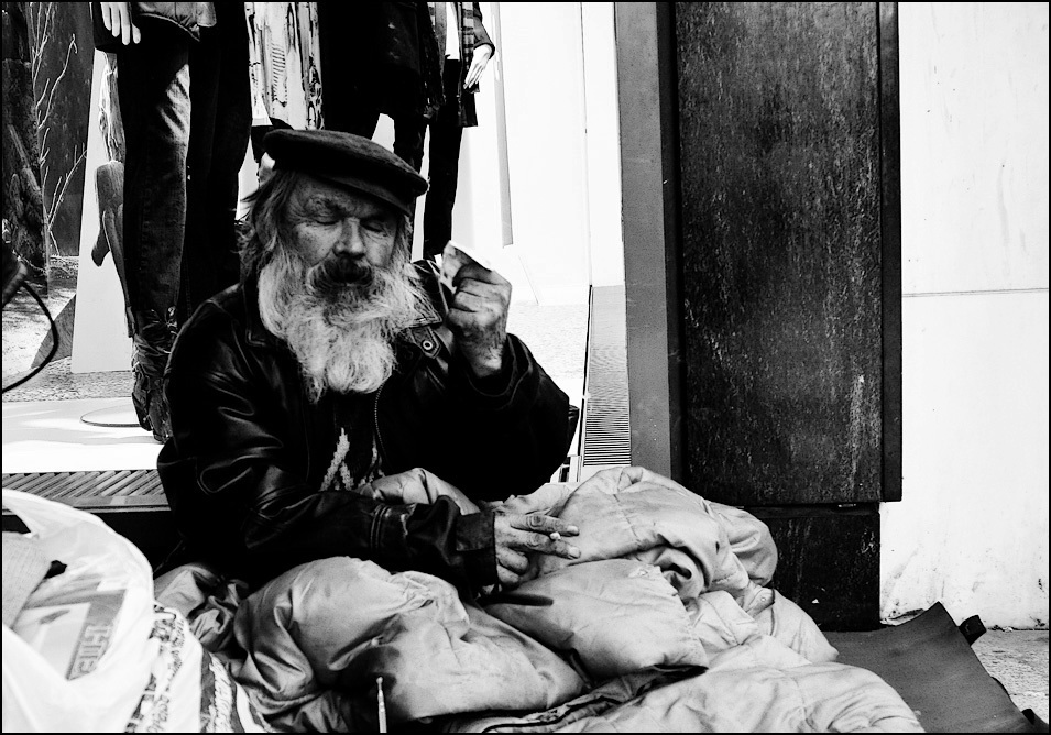 Armut in Deutschland Foto & Bild | erwachsene menschen ...