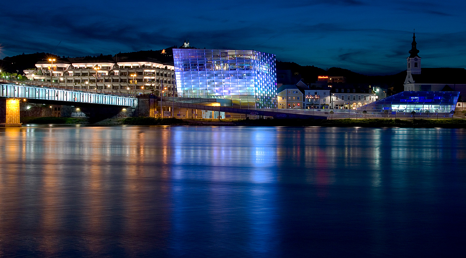 Ars Electronica Center...... Foto & Bild | archiv - kritik am bild ...