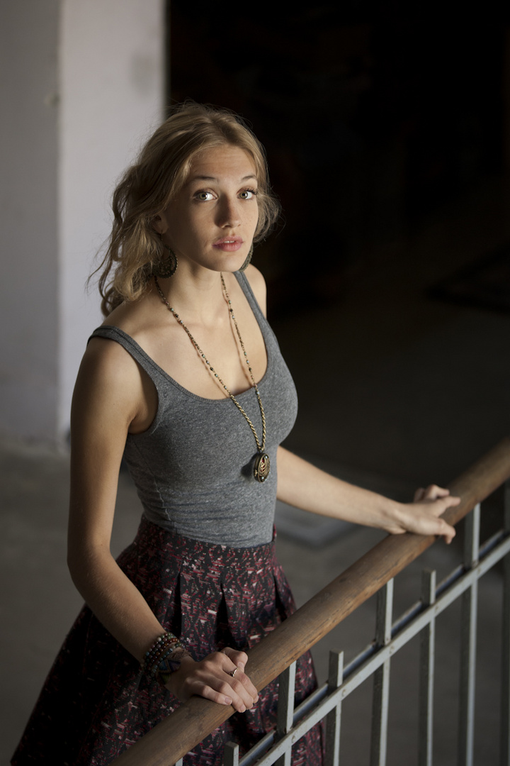 Arseniya indoor Foto & Bild | portrait, portrait frauen, indoor Bilder ...