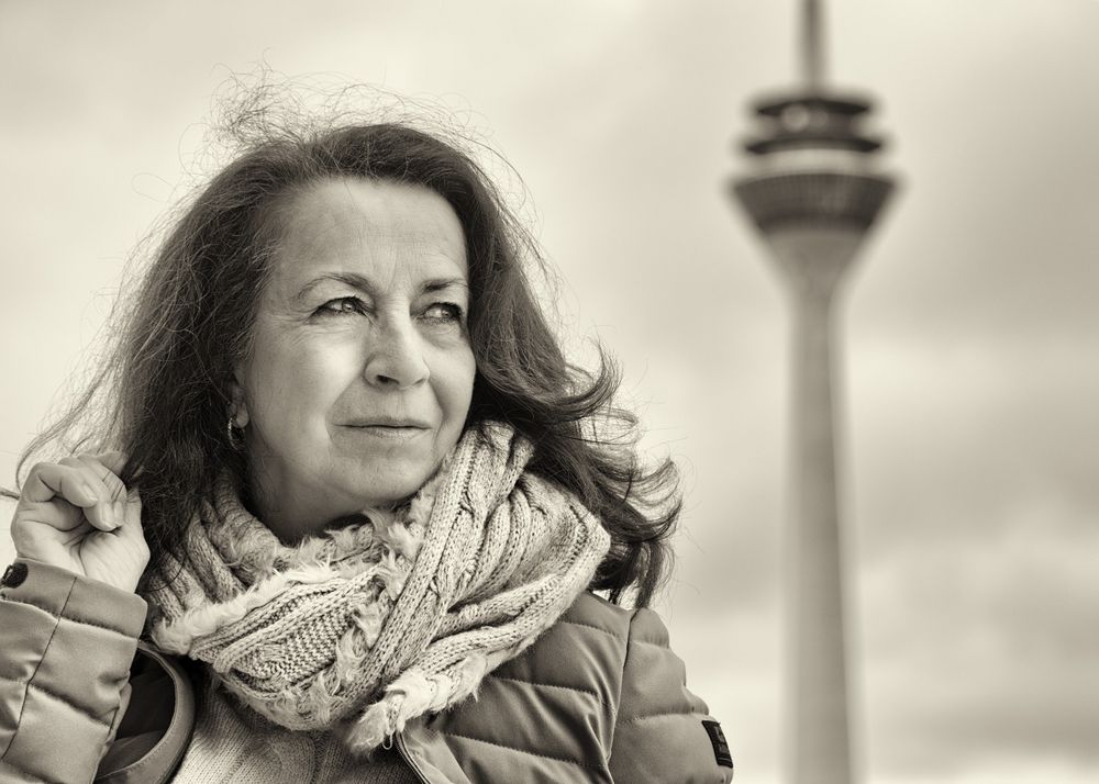 "auch der höchste Turm fängt ganz unten an" Foto & Bild | portrait ...