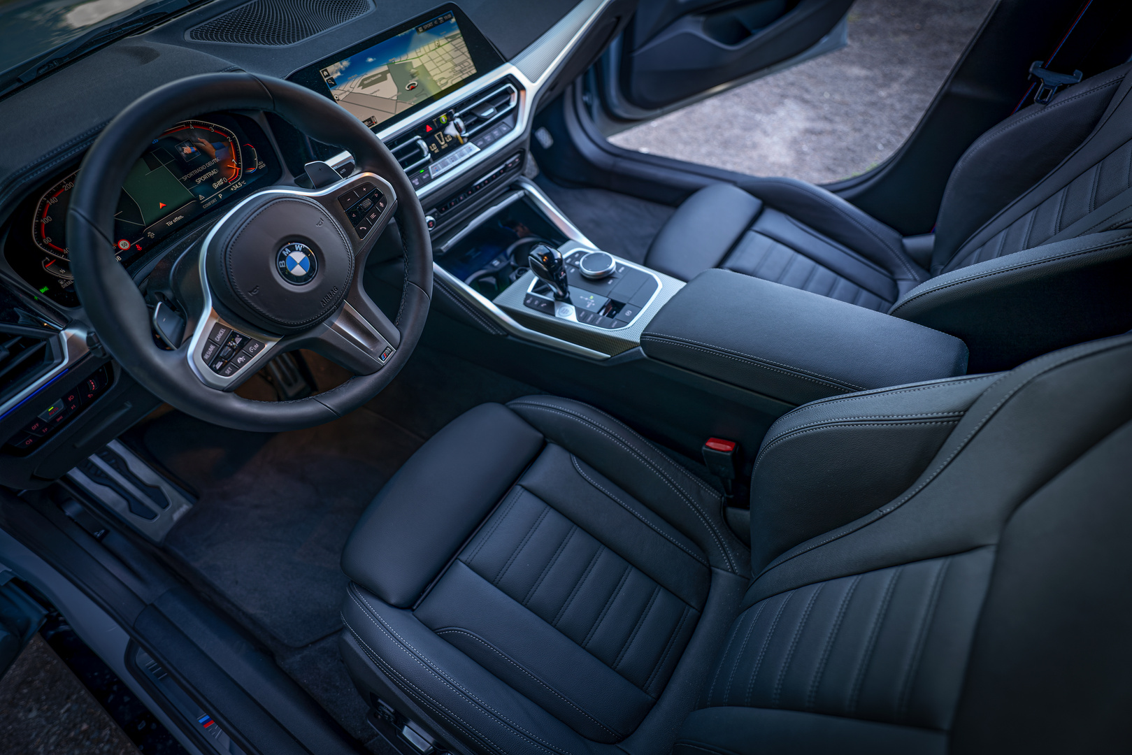 Auch von Innen kann sich der 4er BMW Gran Coupé sehen lassen... Foto ...