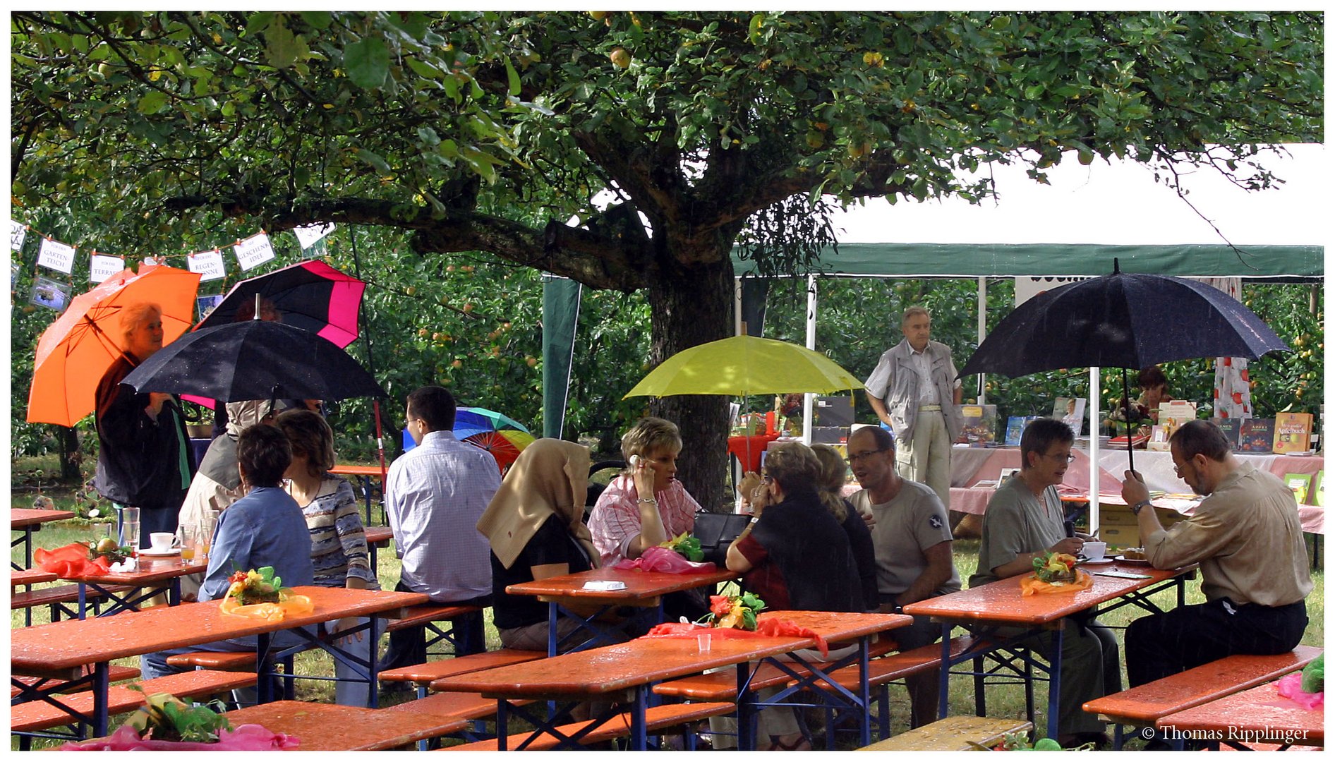 Auch wenn`s mal Regnet... Foto & Bild | erwachsene menschen, menschen ...