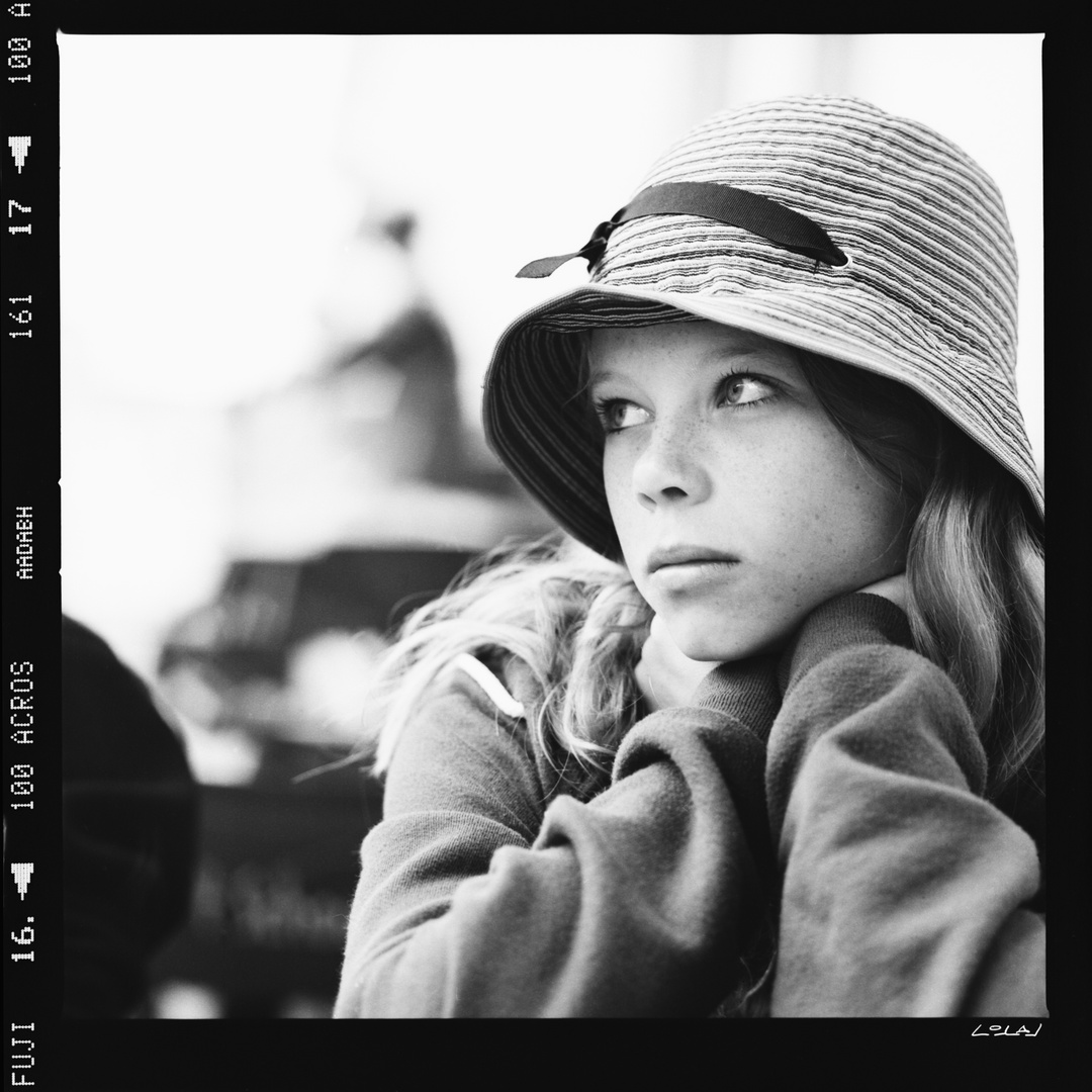 Audrey aka Milena Foto & Bild | jugend, outdoor, analogisch Bilder auf fotocommunity