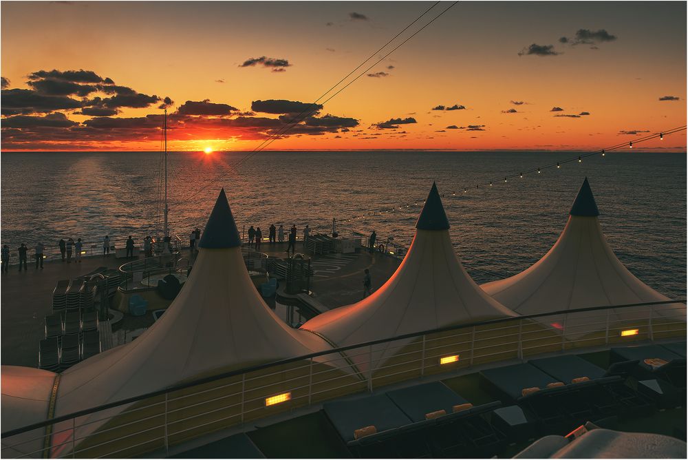 Auf dem Atlantik..... Foto & Bild | world, sonnenuntergang, wasser ...