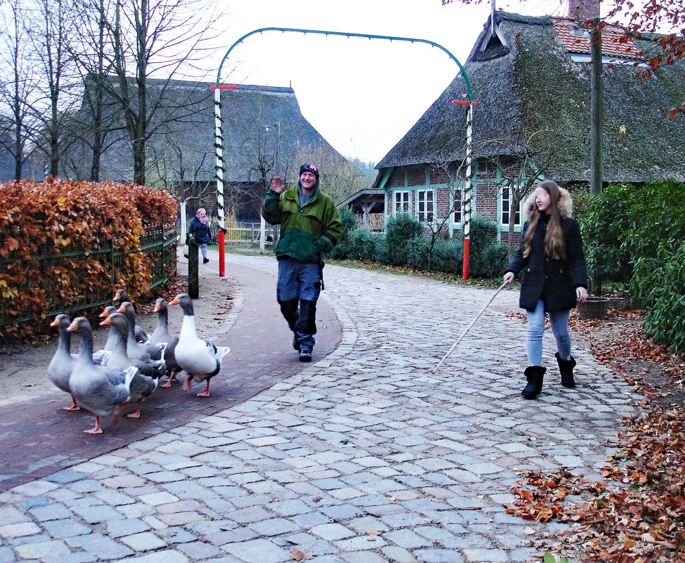 Auf dem Lande....... Foto & Bild | erwachsene menschen, landschaft ...
