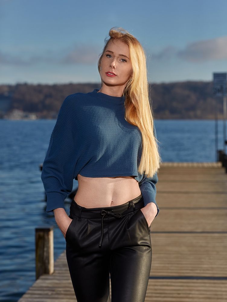 Auf dem Steg Foto & Bild | fashion, outdoor, frauen Bilder auf fotocommunity