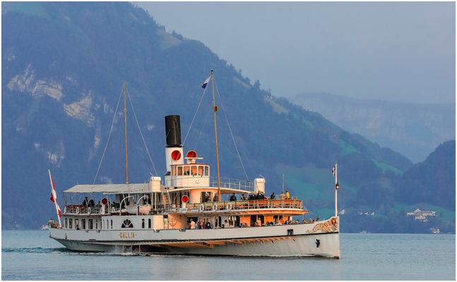 Dampfschiffe Bilder & Fotos