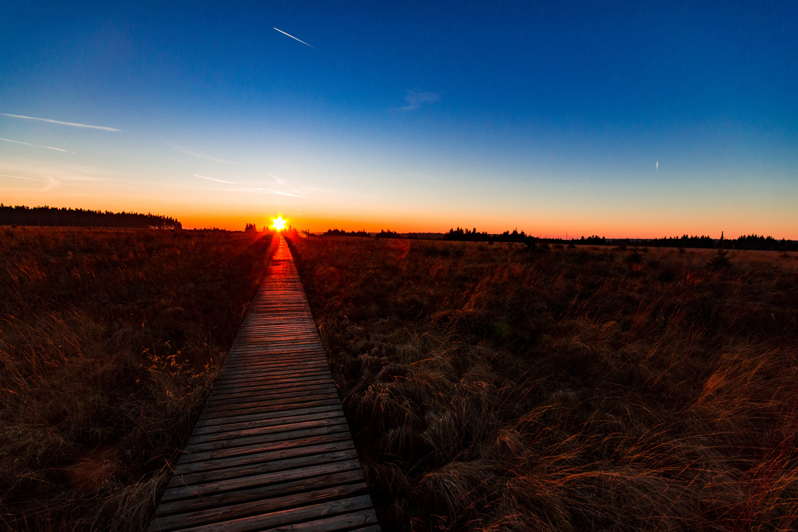Auf dem Weg zur Sonne Foto & Bild | europe, benelux, landschaft Bilder ...