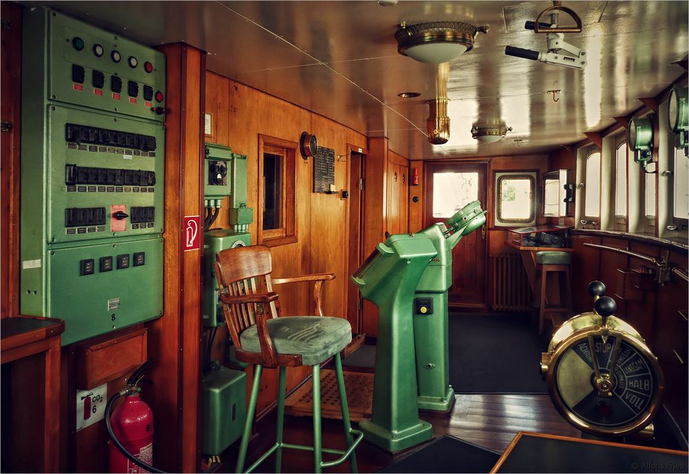 Auf der Brücke der "MS BLEICHEN", ... Foto & Bild | dokumentation ...