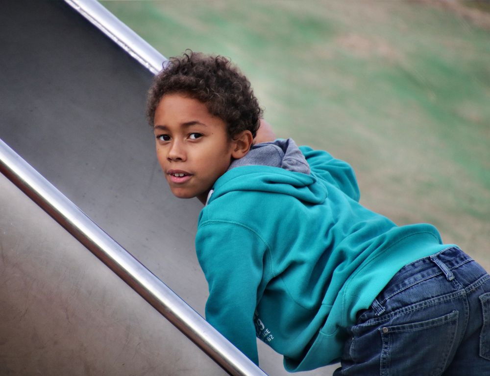 Auf der Rutsche. Foto & Bild | people, dokumentation, outdoor Bilder ...