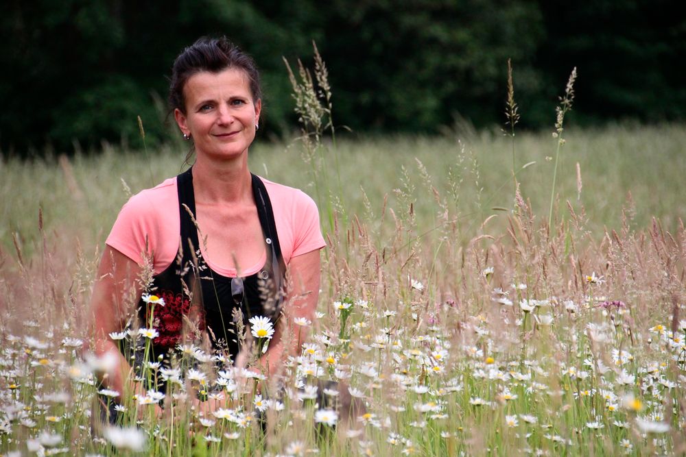 Auf der Sommerwiese Foto & Bild | erwachsene menschen, portraits, menschen Bilder auf fotocommunity