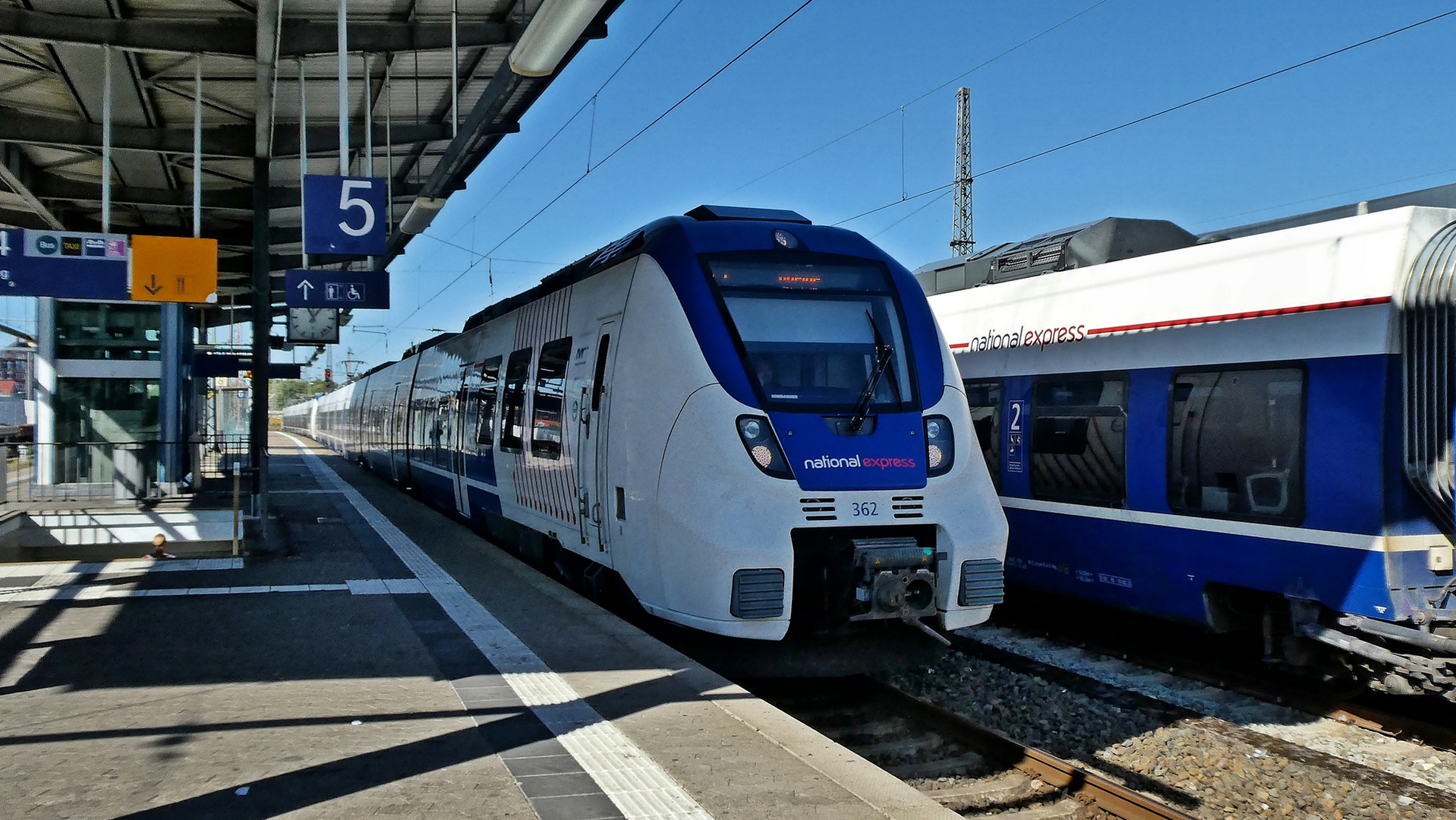 Auf Gleis 5 ... Foto & Bild | fahrzeuge, motive, verkehr bahn ...