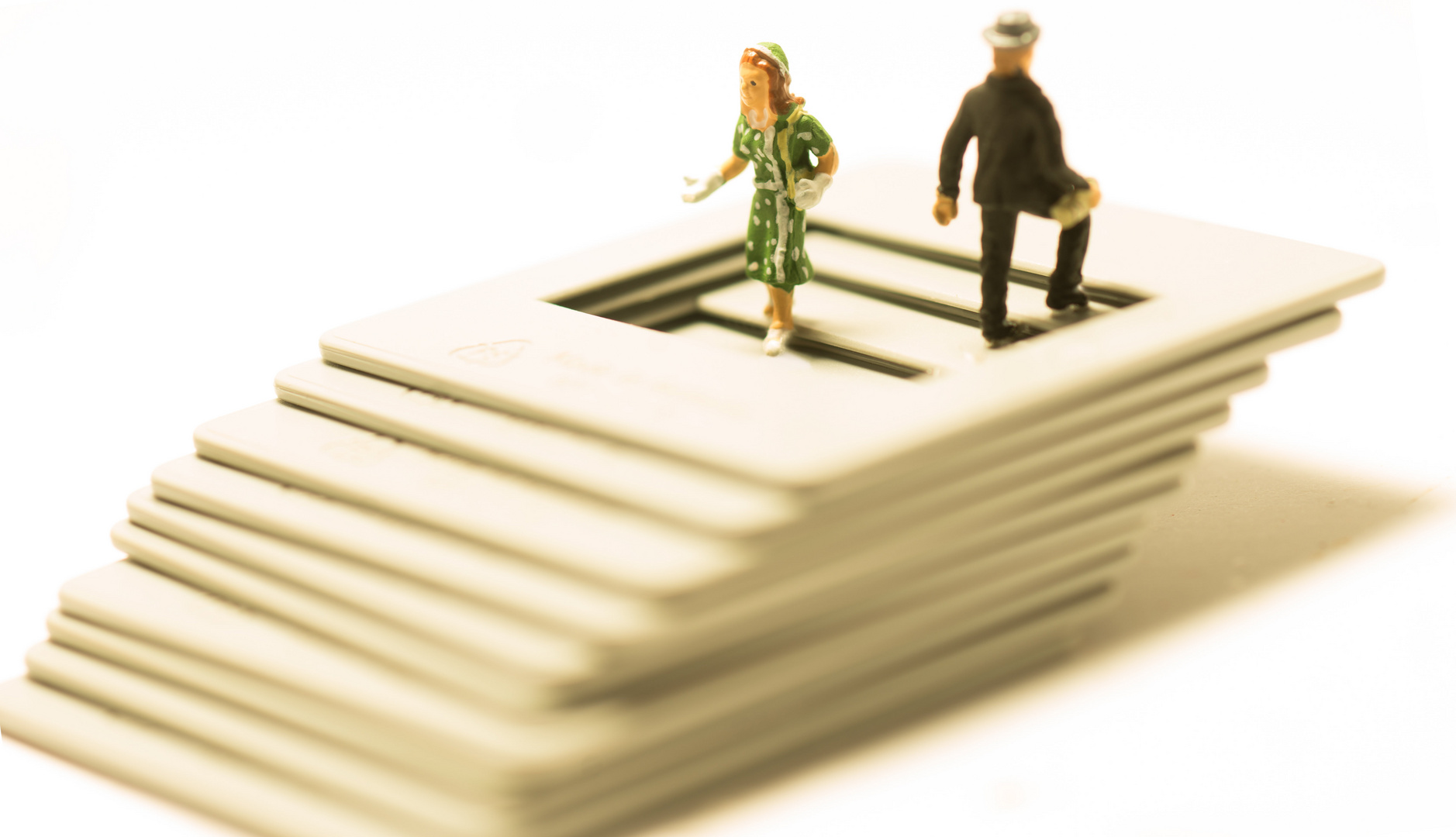 Auf und ab Foto & Bild | stillleben, tabletop, emotionen Bilder auf ...