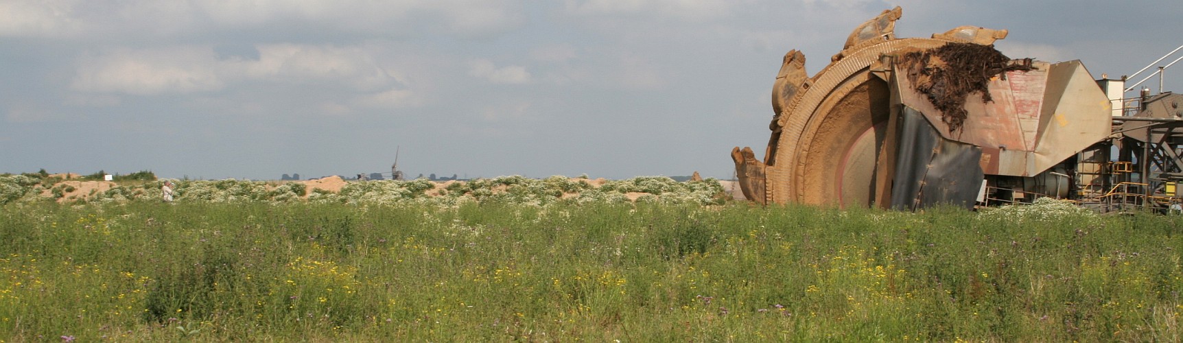 Aufeinander zugehen Foto & Bild | erwachsene menschen, menschen bei der ...