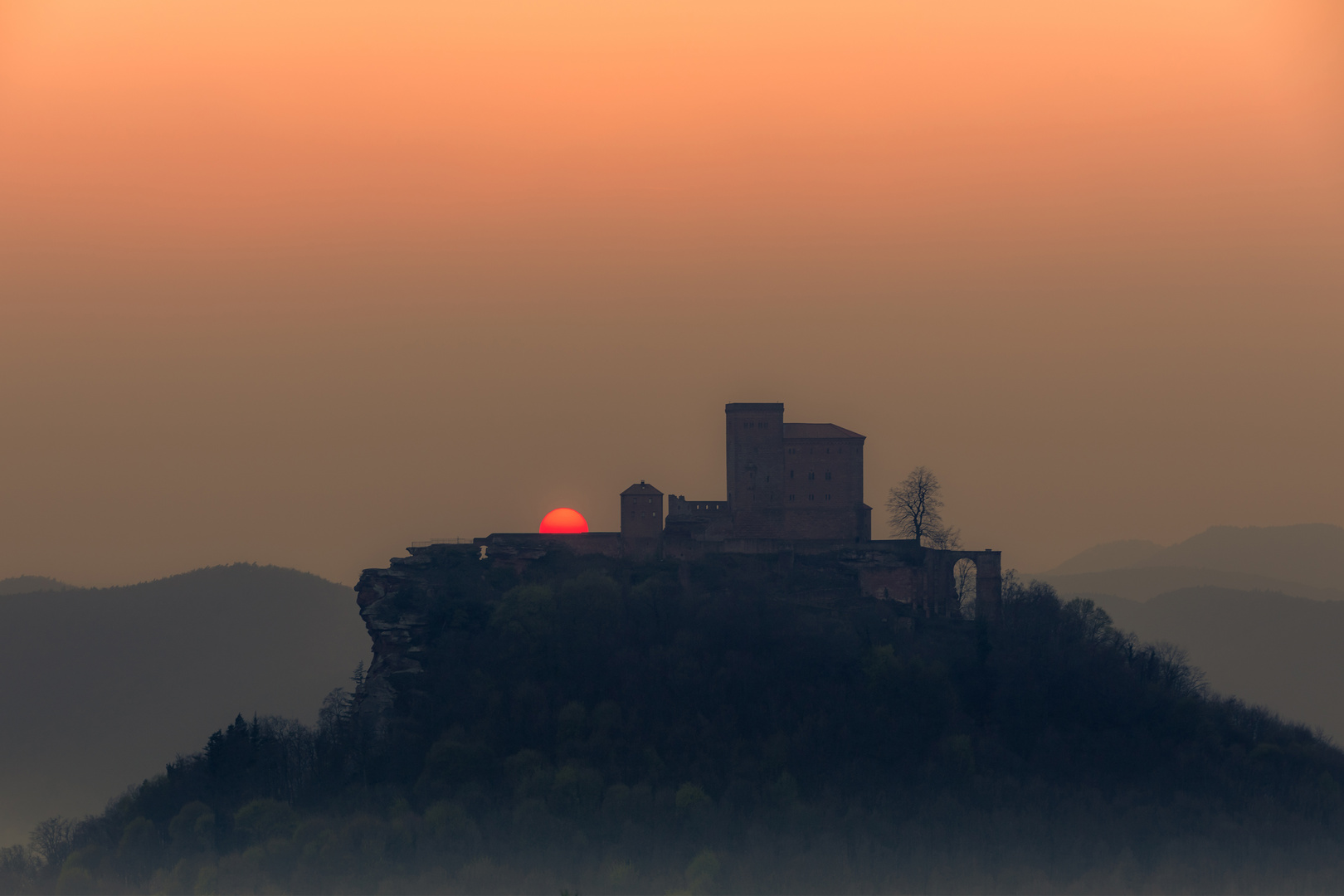Aufgesetzt Foto & Bild | architektur, sonnenuntergänge, himmel ...