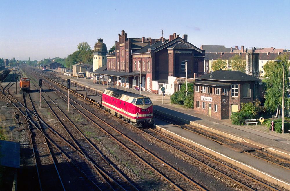 Aus dem Archiv: Bahnhof Rathenow (1) Foto & Bild | bahnhof, loks ...