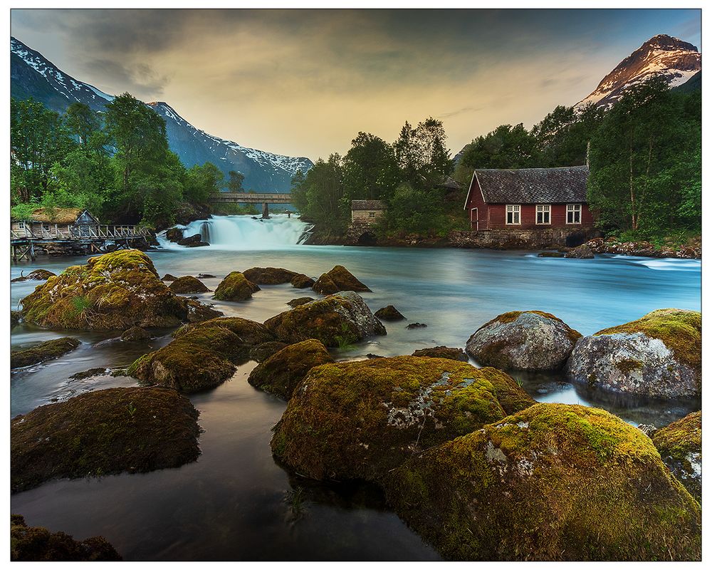 Aus der Mitte entspringt ein Fluss Foto & Bild | fotos, world, natur ...