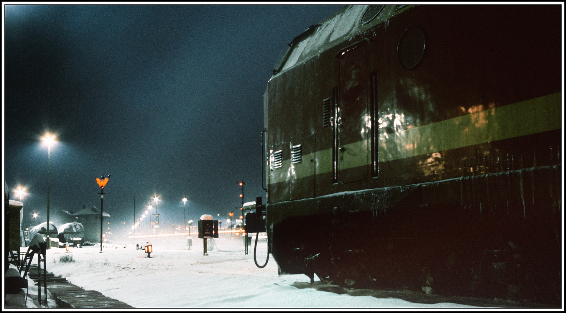 Aus der Serie Nacht/Schnee und Winter 1987 noch ein Bildchen Foto ...