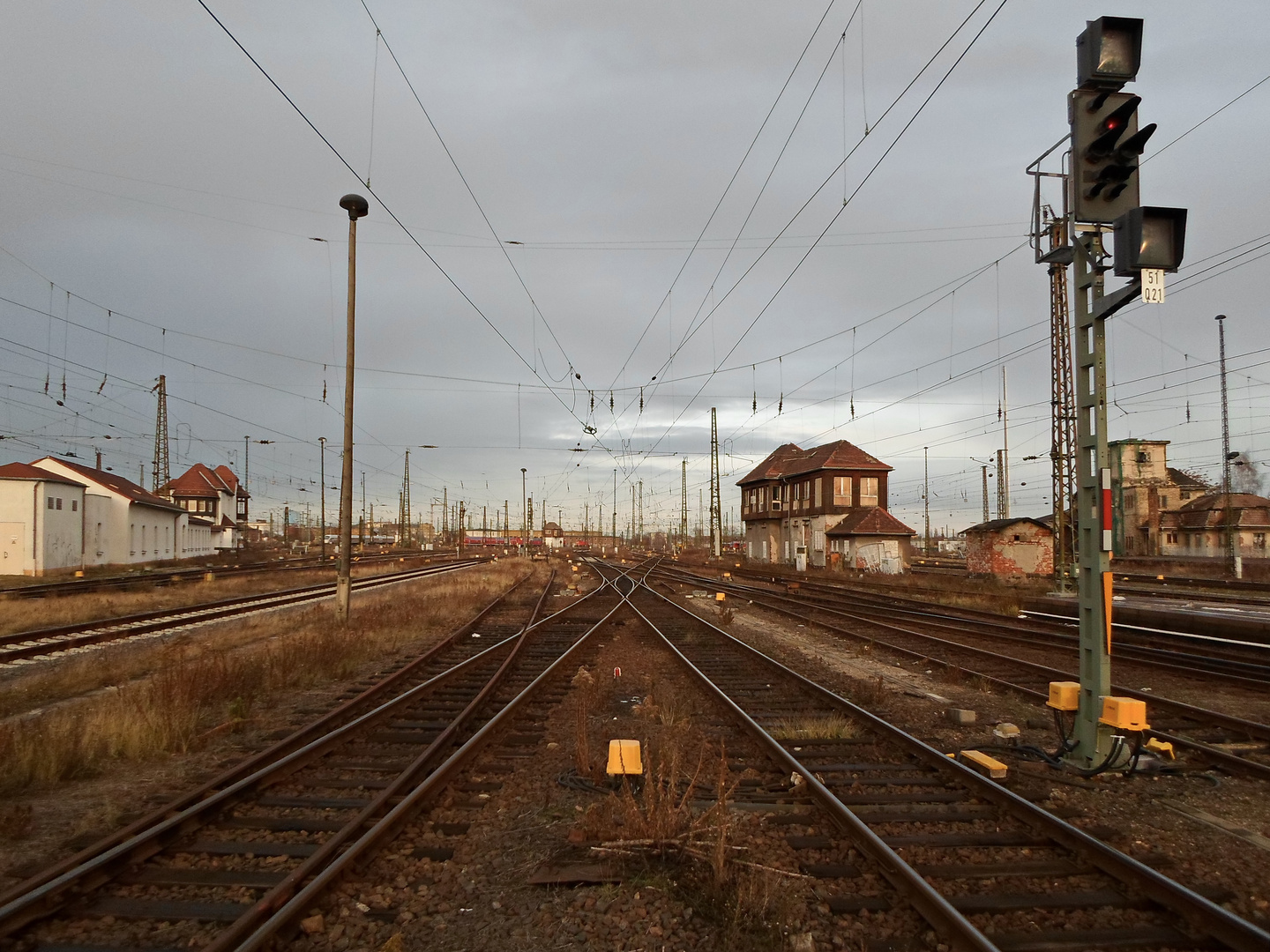 Ausfahrt Foto & Bild | gleise, eisenbahn, verkehr & fahrzeuge Bilder ...
