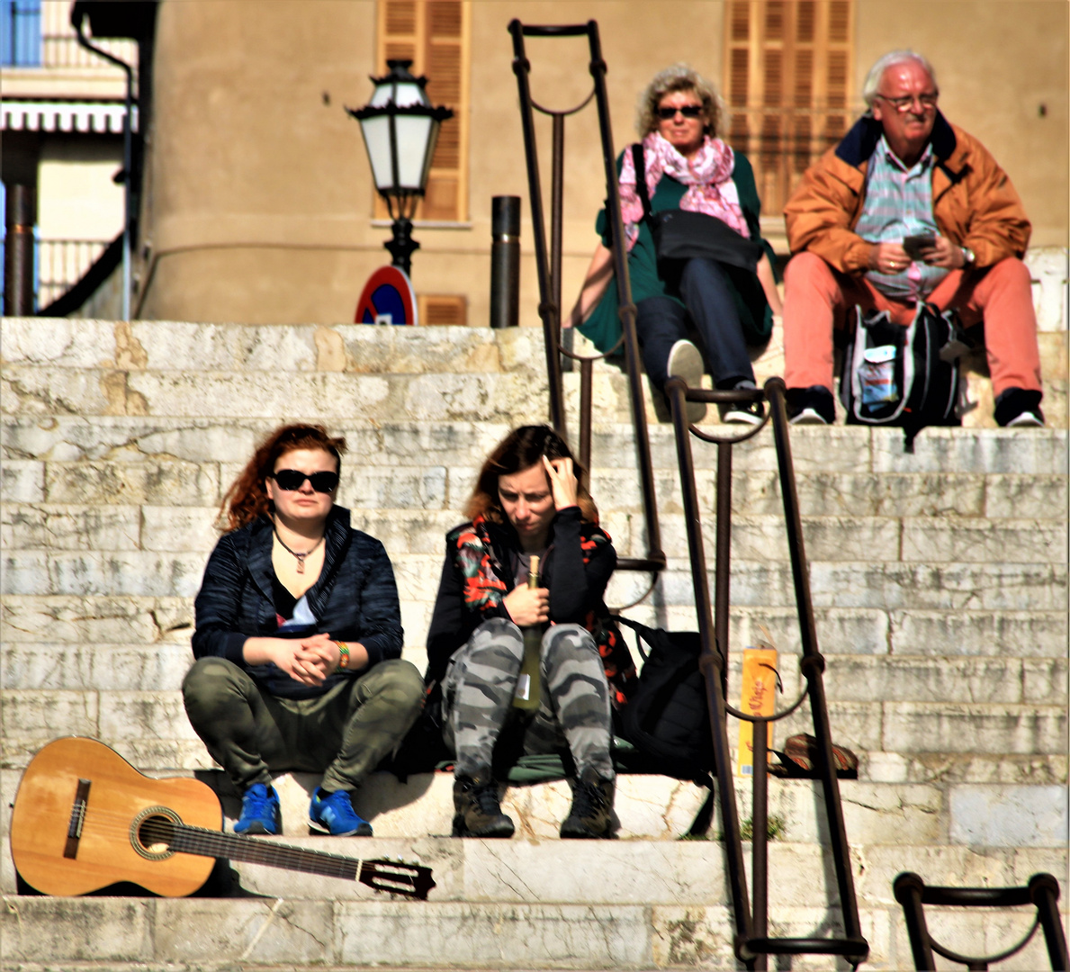 Ausruhen auf verschiedenen Ebenen Foto & Bild | erwachsene ...