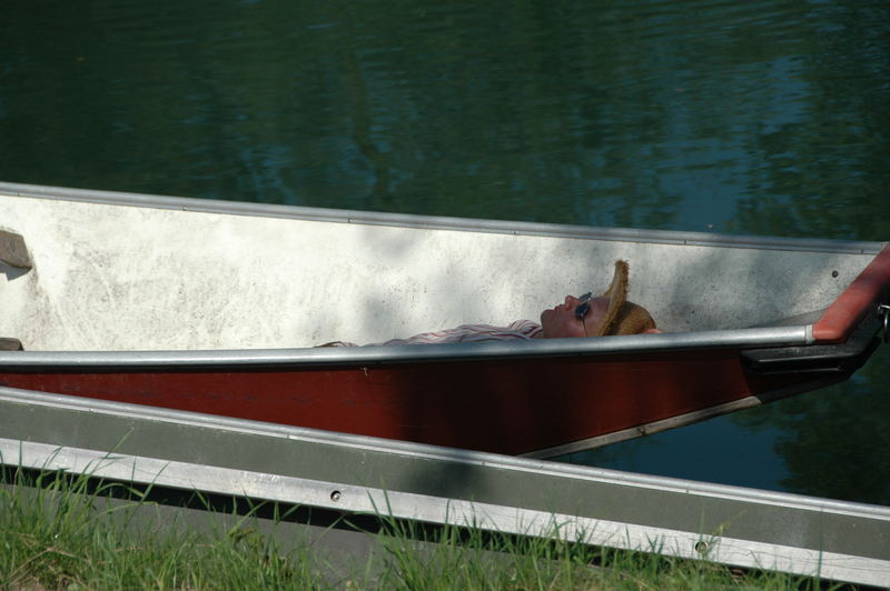 Ausruhen .... nach einer strengen Nacht ! Foto & Bild | sport, kampf ...