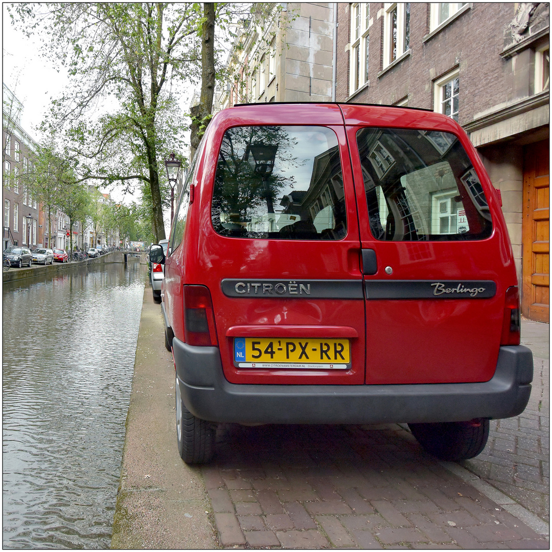 Ausstieg in Fahrtrichtung rechts Foto & Bild | rot, auto, niederlande ...