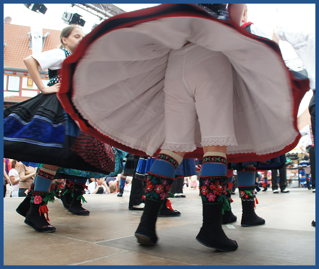 Authentizität beginnt unterm Rock Foto & Bild | jugend, outdoor, musik ...
