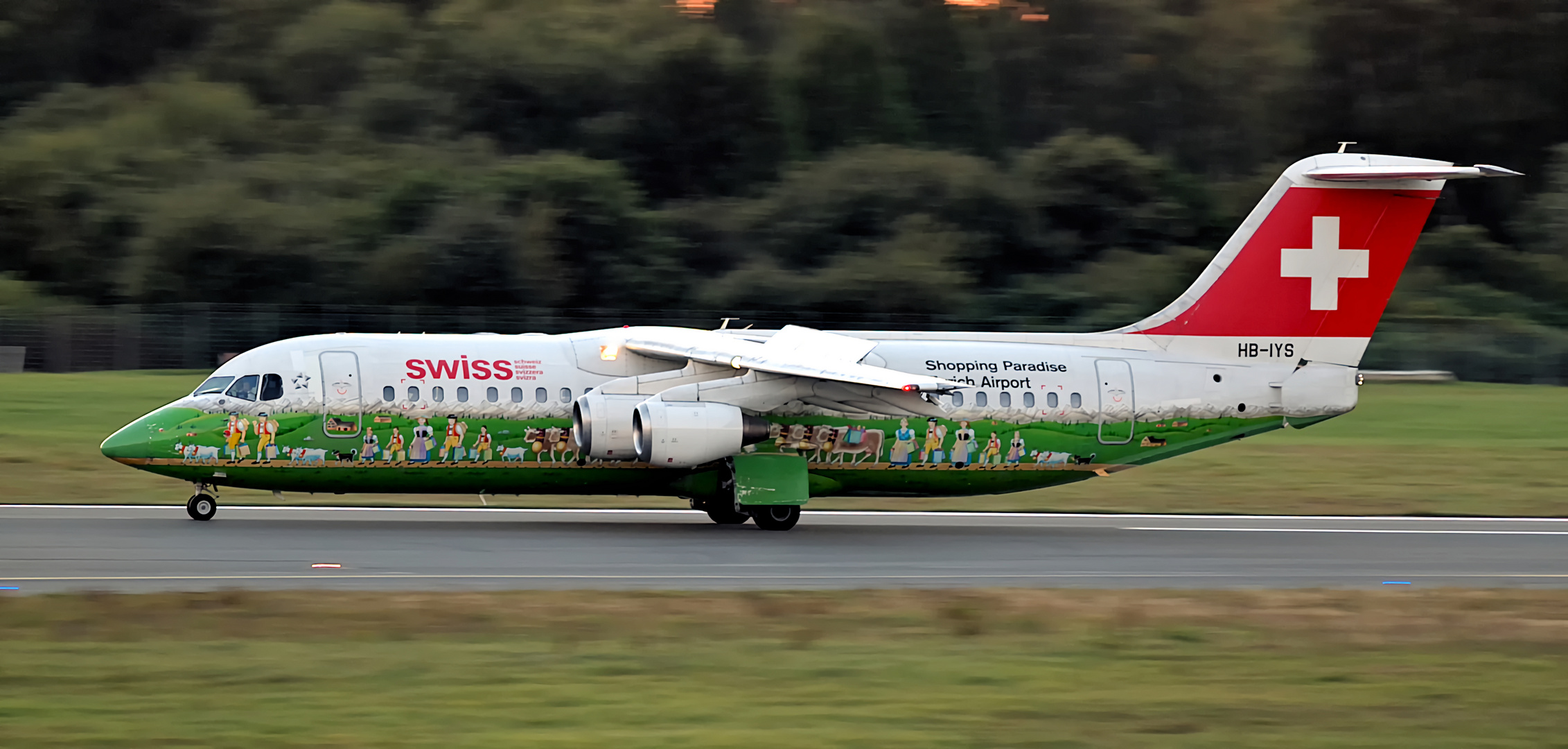 Avro RJ100 Foto & Bild | air, world, hamburg Bilder auf fotocommunity