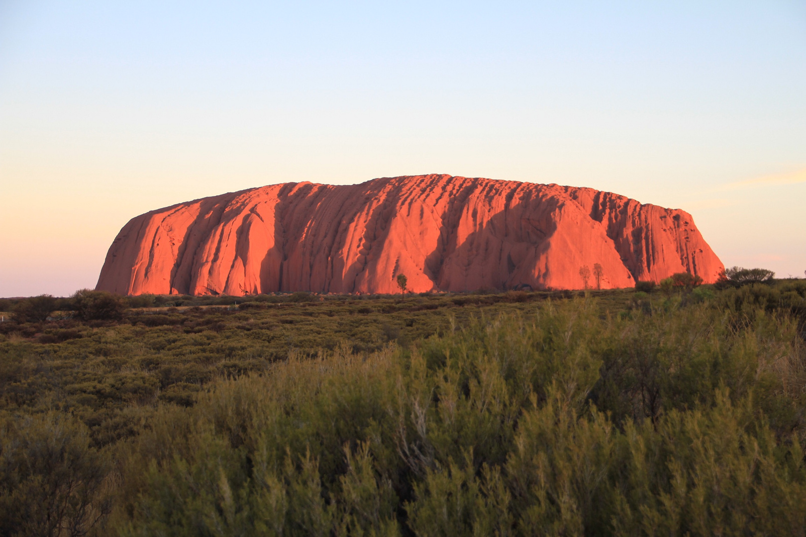 Ayers Rock im Sonnenuntergang Foto & Bild | fotos, world, spezial ...