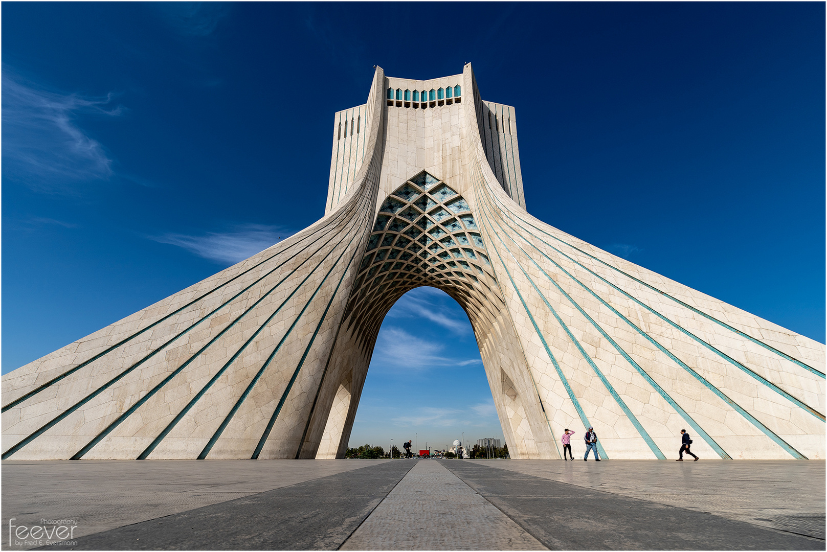Azadi Walk #3 Foto & Bild | architektur, erwachsene menschen, asia ...