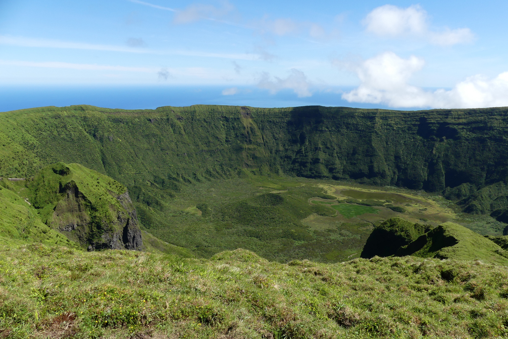 Azoren - Caldera von Faial Foto & Bild | world, krater, vulkan Bilder ...