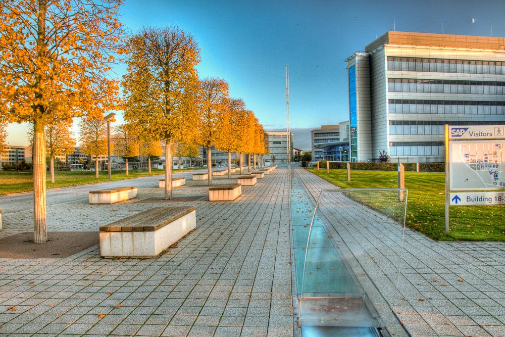 Bach unter Glas auf dem Campus von SAP Walldorf Foto & Bild ...