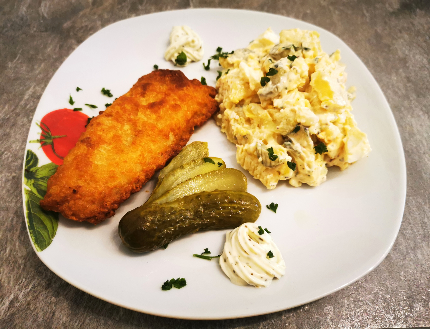 Backfisch mit Beilage Foto & Bild | stillleben, food-fotografie, fische ...