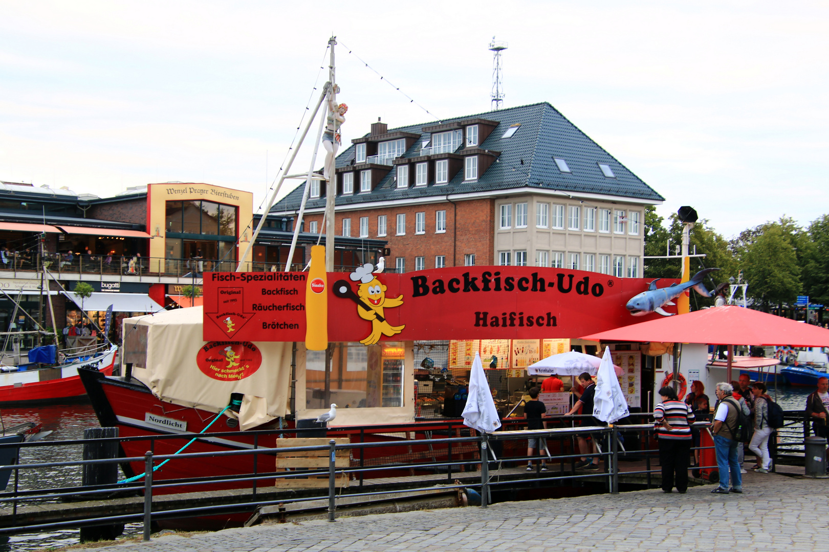 Backfisch Udo Foto & Bild | ostsee, hafen, landschaft Bilder auf ...