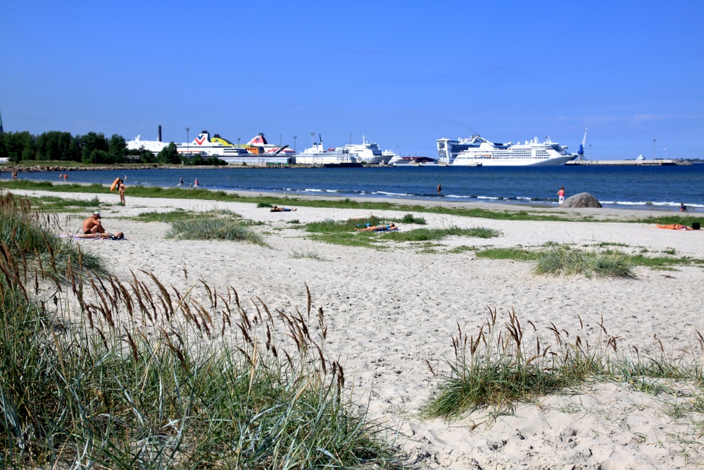 Badestrand von Tallinn Foto & Bild | europe, baltic states, estonia ...