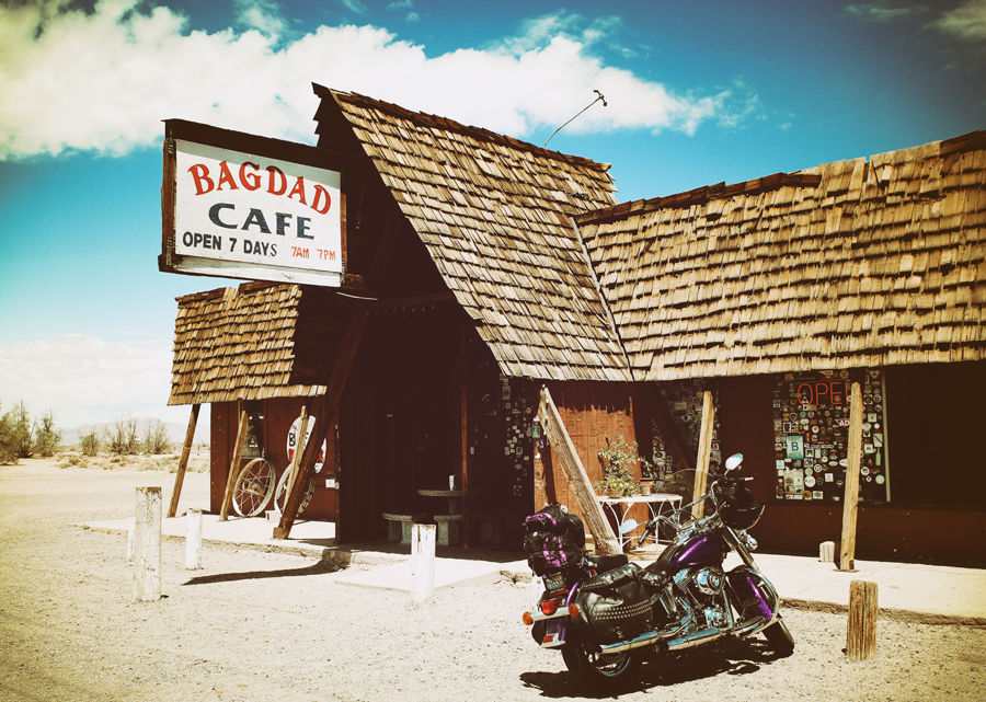 Bagdad Cafe Foto & Bild | north america, on the road, motorrad Bilder ...