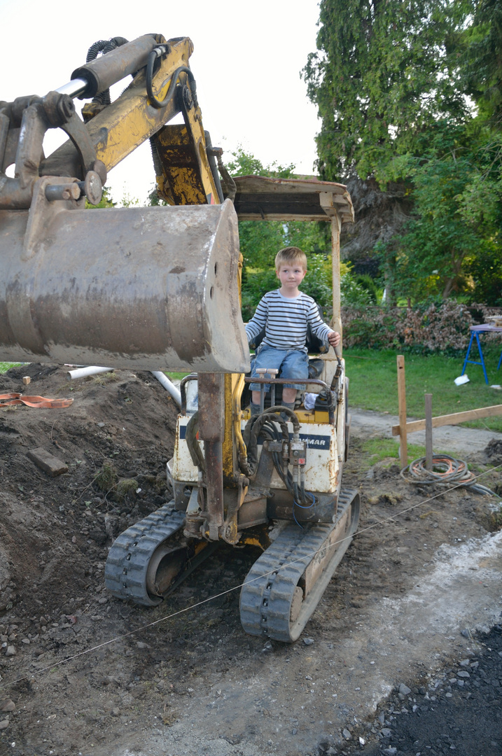 Baggerfahrer Tim2 Foto & Bild | kinder, kinder ab 2, menschen Bilder ...