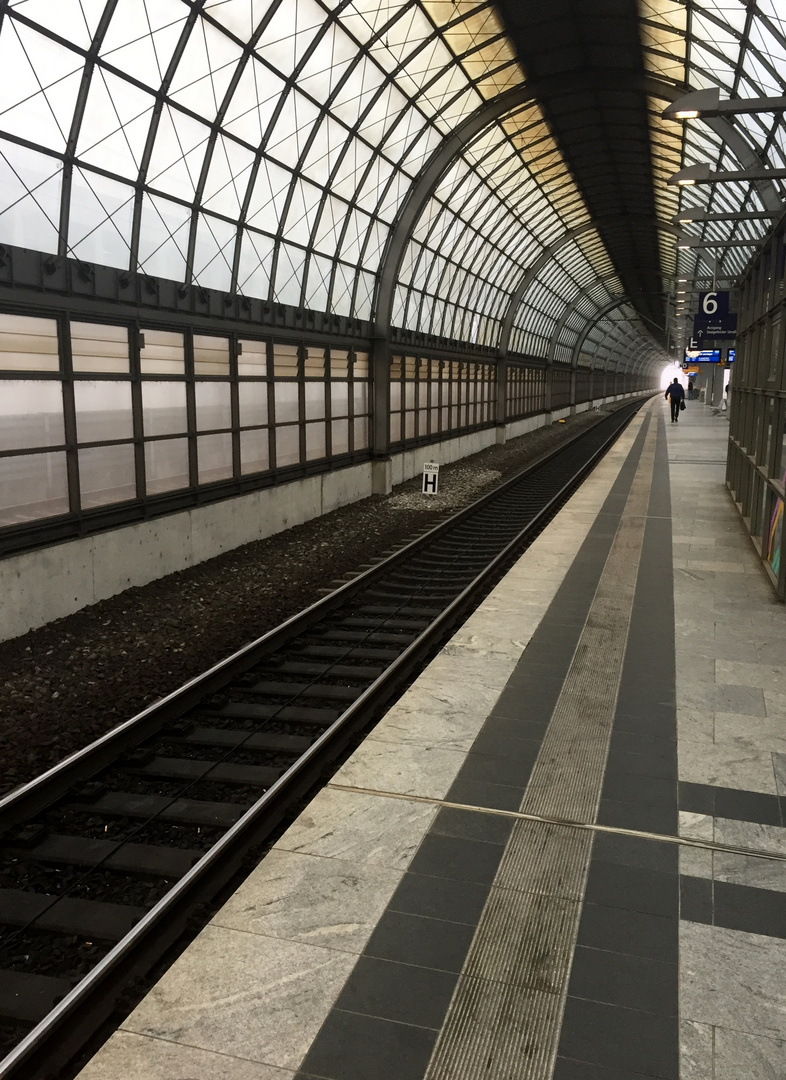 Bahnhof - Berlin-Spandau Foto & Bild | architektur, motive Bilder auf ...