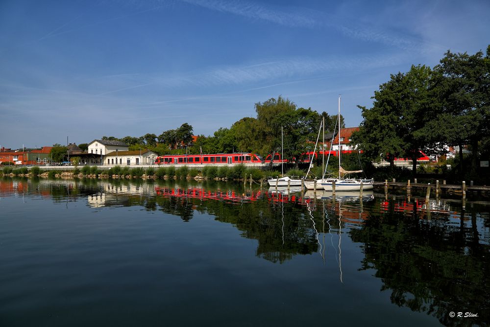 Bahnhof Plön Foto & Bild | schiffe, norddeutschland, spiegeltag Bilder ...