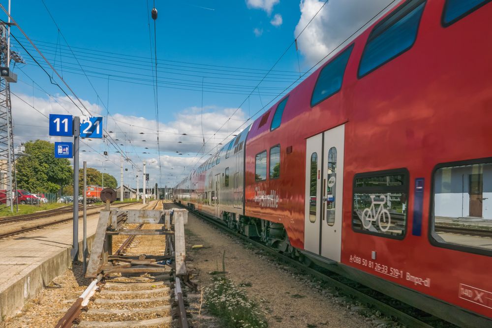 Bahnhof Retz (3) Foto & Bild | september, wolken, bahnsteig Bilder auf ...