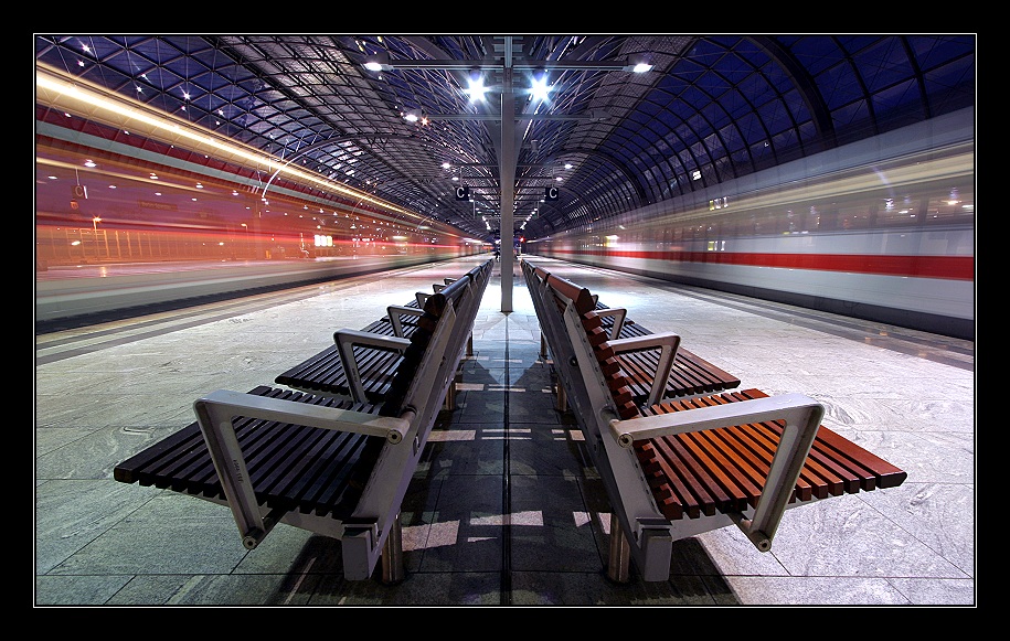 Bahnhof Spandau Foto & Bild | architektur, bahnhöfe & gleise ...