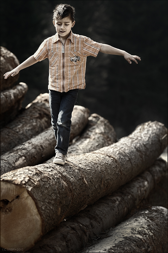 Balanceakt Foto & Bild | kinder, kinder im schulalter, menschen Bilder auf fotocommunity