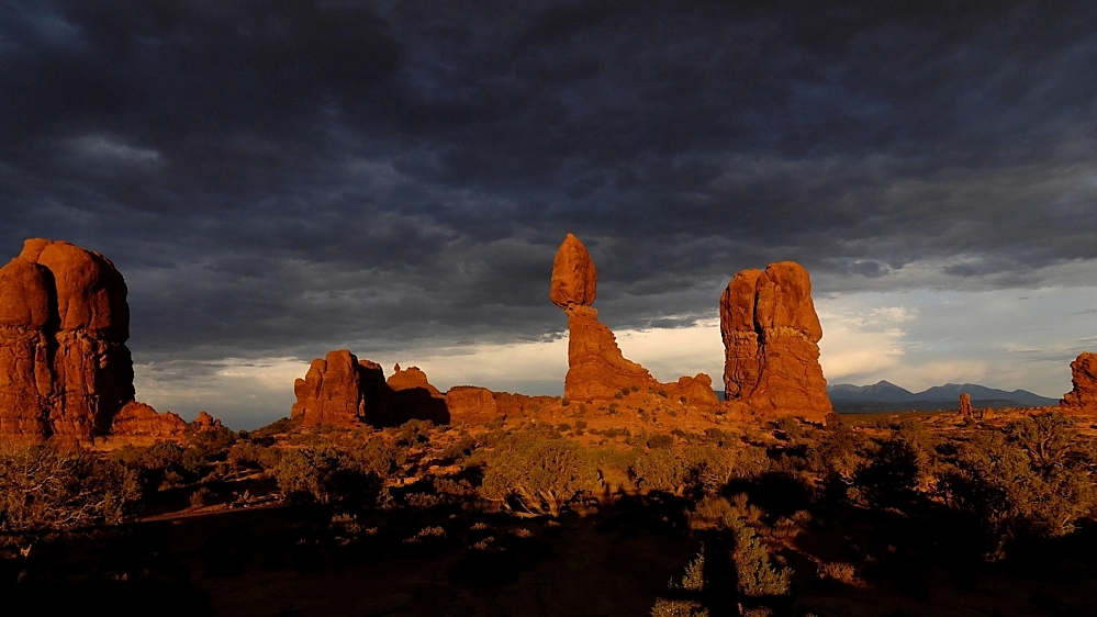 Balanced Rock Sunset Foto & Bild | landschaft, usa, natur Bilder auf ...