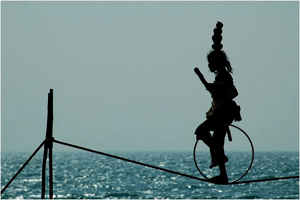 balancing act Foto & Bild | asia, india, south asia Bilder auf ...