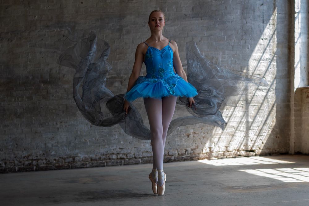 Ballerina Foto & Bild | studio, available light, portrait Bilder auf fotocommunity